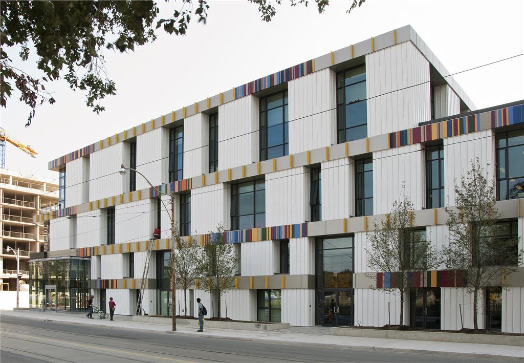 Diamond Schmitt Architects' colourful new Daniels Spectrum - Canadian ...