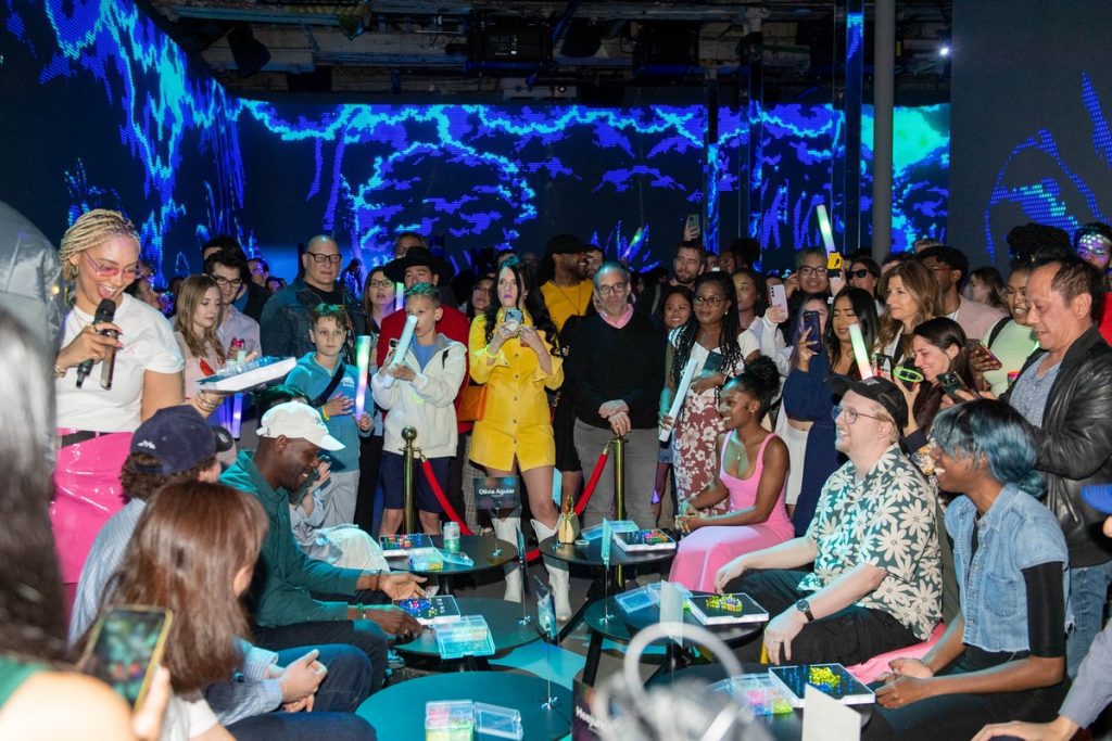 LITE-BRITE: Worlds of Wonder - Canadian Interiors